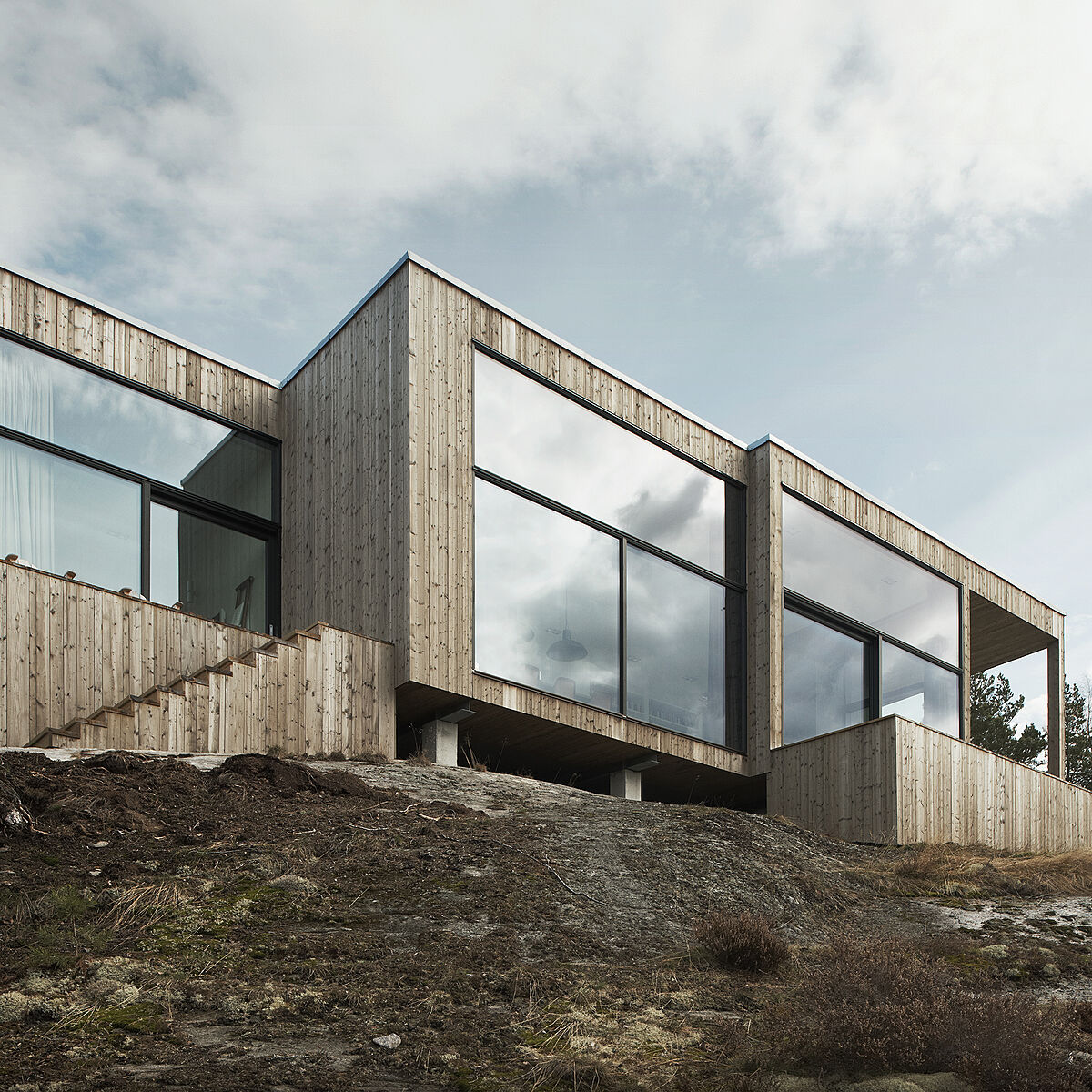 House on the cliff | Hajom